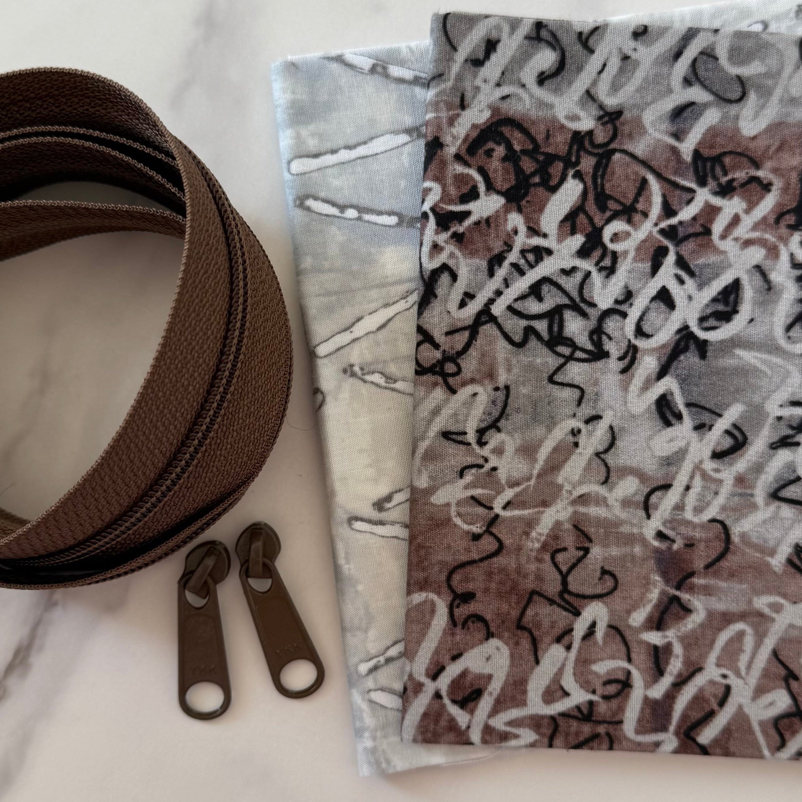 Clammy Zipper Pouch Kit #11 - Makes Two Large Pouches – Modern Quilt Co.